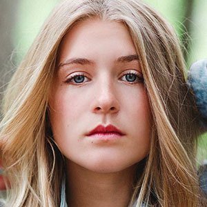 Avery Lanz Net worth, Age, Bio, Height, Wiki, Facts